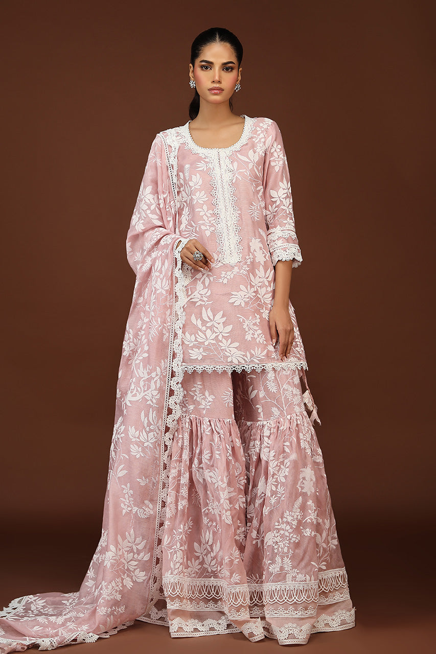 Rose Whispers – Nida Azwer Atelier