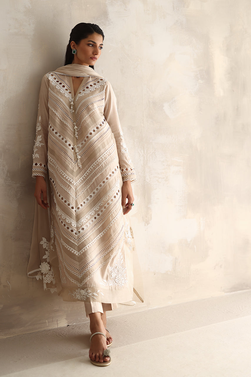 Awira - RTD – Nida Azwer Atelier